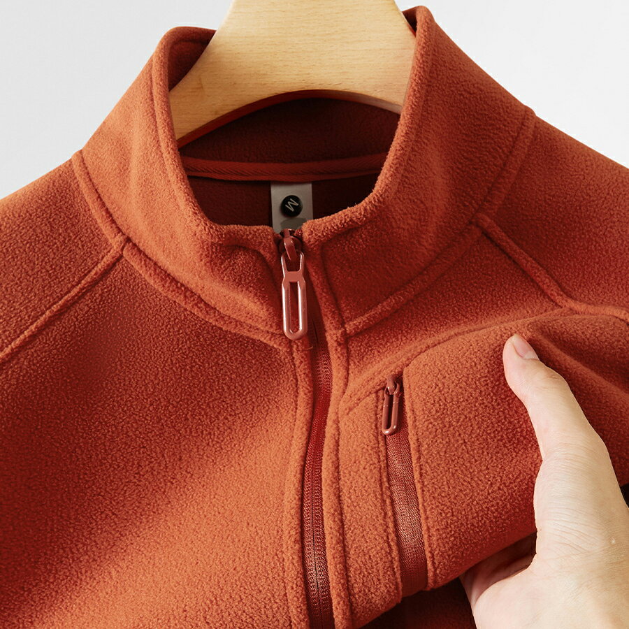 商品説明 商品内容 トレーナー 生産国 中国 注意書き（購入前に必ずご確認ください） ※商品写真は、できる限り現品を再現するように画像処理などの補正を行っておりますが、ご利用のモニターや環境により差異が生じます。予めご了承ください。 ※生地...