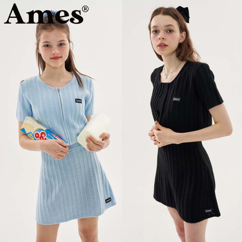 商品情報 モデル TWIST CROP CARDIGAN 色 SKY BLUE , BLACK (カラーは、モニターの仕様や解像度に応じて若干の違いがあることがあります。) 素材 ACRYLIC 100% サイズ／寸法 FREEサイズ：着丈...