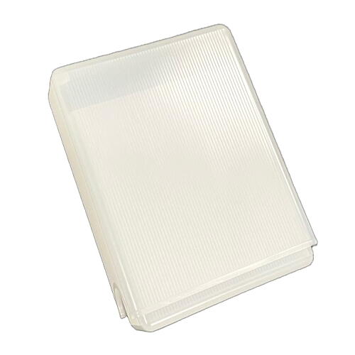 メール便なら送料250円♪&nbsp;ソフトプラスチック　シガレットケース 　ホワイト　　・サイズ 約 縦85mm×横65mm×厚さ30mm このソフトプラスチックのシガレットケースは、どんなシーンにもぴったりです。耐水性があるので、雨の日...