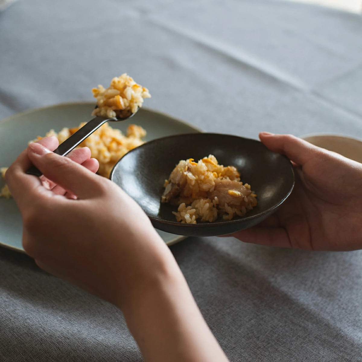 商品仕様 商品名 オルス 160プレート サイズ φ149/H37※多少の誤差が生じます。 容量 270cc 素材 陶器(うす赤土) / 色釉 / 還元 製造国 日本 ブランド studio m' 保証について 到着時不備があった場合は商品...