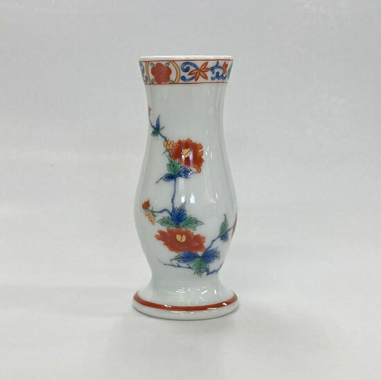 ※ご希望の仏具のサイズを以下よりご確認ください。↓ ※仏具単品は1個販売となります。 「さやかシリーズ」サイズ／単位cm 湯呑・・・高さ：5 × 径：4.6 仏器・・・高さ：5 × 径：5 ローソク立・・・高さ：5 × 径：5.5 花立・花...