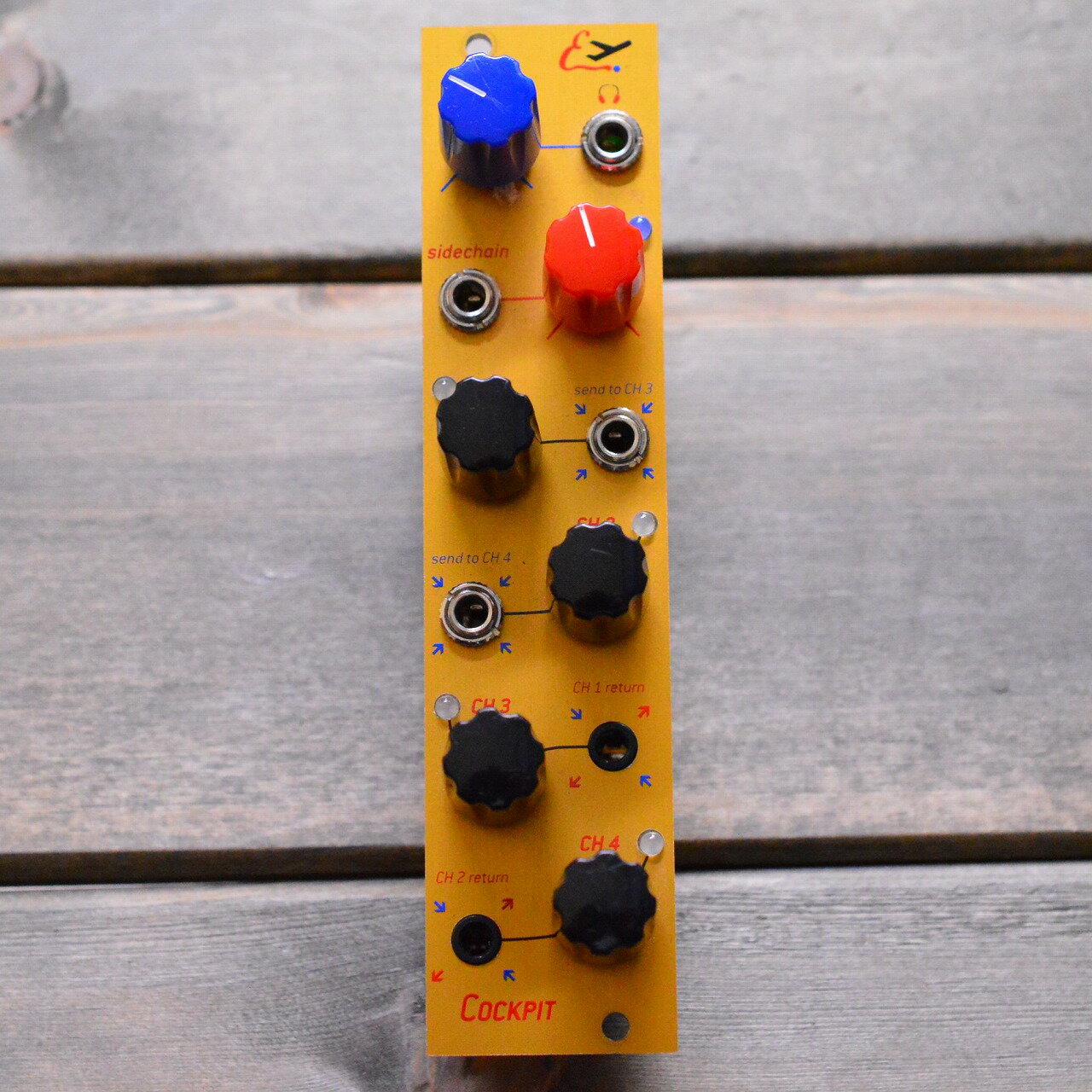 商品の詳細、状態などは【 梅田茶屋町店 】06-6292-7905または『商品についてのお問合せ』ボタンよりお問合せ下さい。シンセサイザー / モジュラーシンセ【商品状態】※※※【必ずご一読ください】※※※傷・使用感：傷・打痕などの使用感が...