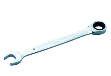 商品情報特長ストレート形状により本体が薄いため、深く奥まった狭い箇所での作業に威力を発揮します。安全ロープ取り付け穴付です。(RM-14以上）グッドデザイン賞受賞品です。薄型のラチェットヘッドには72枚ギアを装備しているため少ない送り角5度...