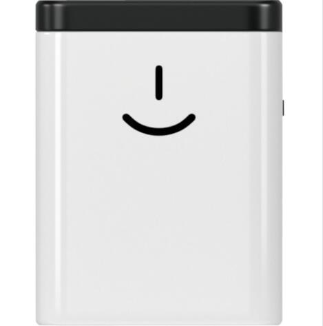 商品情報特長単3形アルカリ乾電池があれば繰り返し使うことができる乾電池式の充電器です。一般的なモバイルバッテリーと異なり、本体を充電する必要がなく重量も非常に軽いため、災害用リュックや普段使いのカバンにも気兼ねなく入れることができます。また...