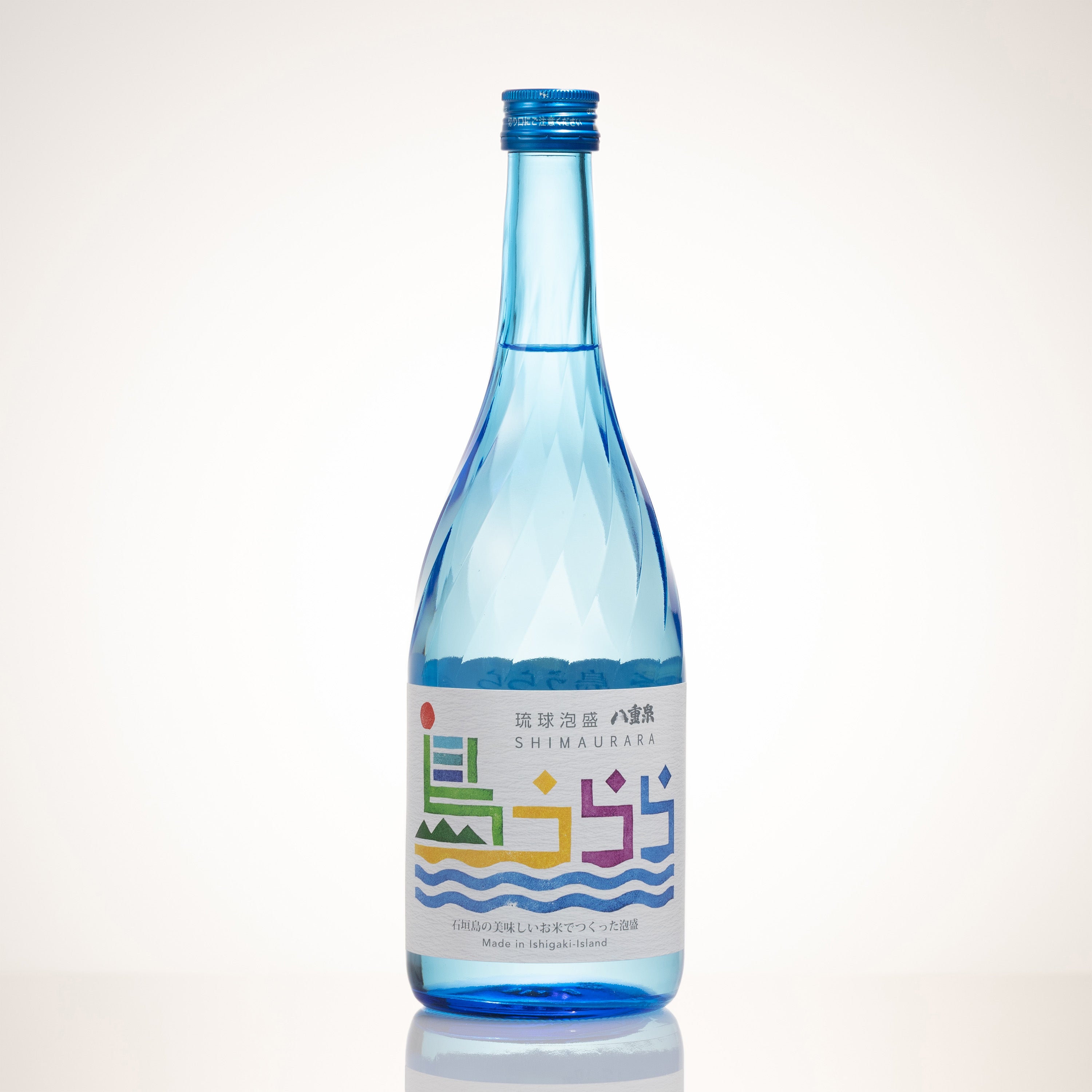 島うらら 25度は石垣島産のひとめぼれを用いた泡盛です。ほのかな甘味が口に広がります。さっぱりとしているので、さまざまな料理と相性抜群。食事のお供に島うらら 25度を楽しむことをおすすめします。アルコール度数も25度と泡盛の中でも低めなので...