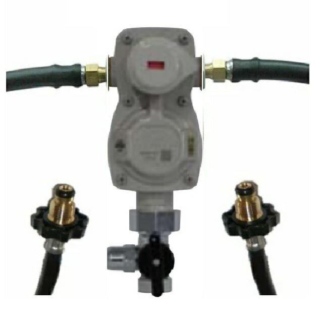 ITO　8kg/h自動切替式小型調整器 AXS-8CBN-2TH 検査孔付バルブ付き【日豊】 LPガス用調整器 POL手締め式 張力式高圧ホース600mm×2本 交換期間10年 出口Rc1/2 液化石油ガス設備士施工商品となります。ご注文後...
