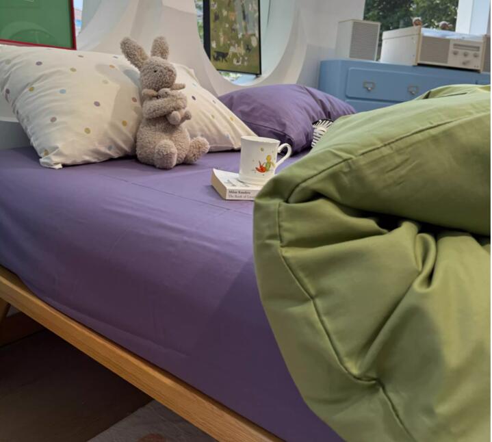 商品名 布団カバーセット 素材 コットン セット内容 3点セット：布団掛けカバー*1、フラットシーツ*1、ピローケース*1 4点セット：布団掛けカバー*1、フラットシーツ*1、ピローケース*2 カラー 写真通り 通用季節 四季通用 通気性 ...