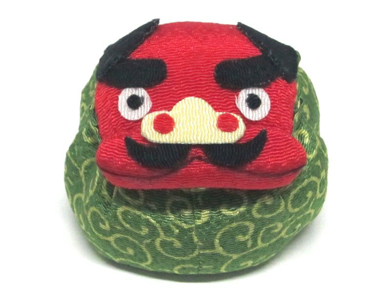 商品紹介 サイズ 約横6.5cm×高6.5cm×幅6.5cm 店長の一言 ちりめんレーヨン　100％微笑まし獅子ですよ。ちりめん細工　お手玉獅子　 獅子は八方の魔を払うと言われ魔除け厄除けの縁起物です。和布のちりめんで作られたお手玉の獅子で...