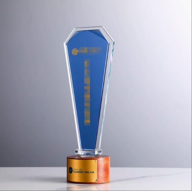 商品情報トロフィー生活の思いトロフィー生活では「表彰文化」を通じて、日本の褒める文化を育むことに真剣に取り組んでいます。そのため、物販からコンサルティングまで幅広い分野で活動を展開したいと考えています。褒める行為は、人に自信を与え、ポジティ...