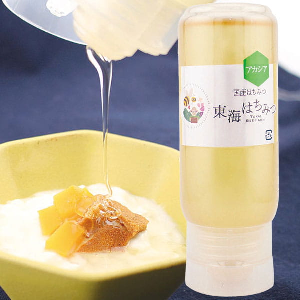 養蜂から瓶詰まで『一貫生産』の国産アカシア他のはちみつと比べて上品な甘みがあり、クセがないのでどんな料理にも合います。色の透明感もあり、贈答用としても人気の高いハチミツです。蜜源の管理から瓶詰めまで、すべての工程を自社で一貫して行う『一貫生...