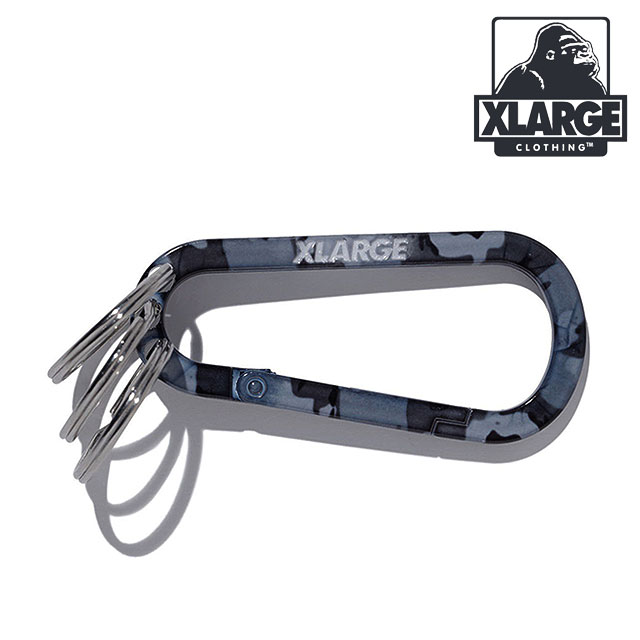 [ ブランド ] エクストララージ　XLARGE [ ジャンル ] キーホルダー／カラビナ [ 素　 材 ] 本体：亜鉛合金 [ 原産国 ] 中国 [ サイズ ] W4×H8.5（cm） ※カタログ表記サイズの為、実寸とは値が異なる場合がご...