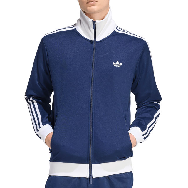 [ ブランド ] アディダス　adidas [ ジャンル ] ジャージ／トラックトップ／ジャケット [ 素　 材 ] 綿52％／ポリエステル48％ [ 原産国 ] 中国 [ サイズ ] 着丈×身幅×肩幅×袖丈（cm） Sサイズ：65×47....