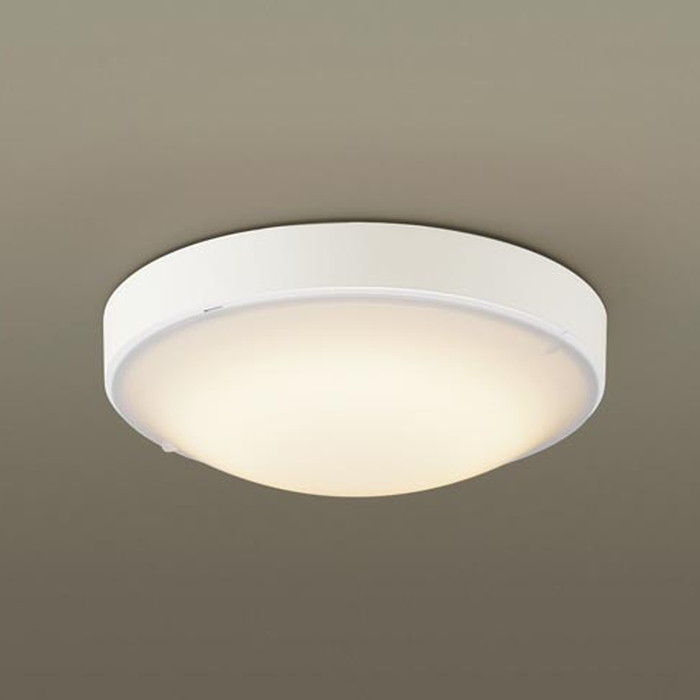 【仕様】●メーカー：パナソニック/Panasonic●型番：LGW51716WCF1●JANコード：4549980276983●浴室灯 軒下シーリング●丸形蛍光灯20W相当●電球色●2700K●防雨防湿型【ご注意】※寿命は、全光束が初期の7...