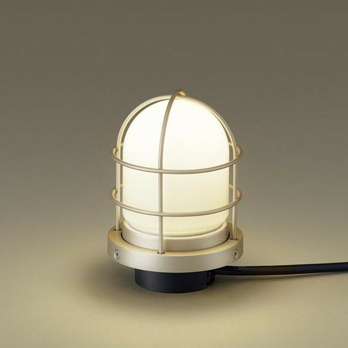 【仕様】●メーカー：パナソニック/Panasonic●型番：LGW45810F●JANコード：4549980795866●ガーデンライト●白熱灯器具40W相当●電球色●2700K●防雨型●電源プラグ付【ご注意】※寿命は、全光束が初期の70%...