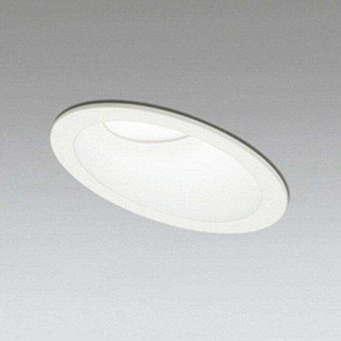 【特長】●傾斜天井用のLEDベースダウンライト●傾斜天井に対応した専用設計で床面方向を効率よく照らすことが可能●ランプ交換などメンテナンスの難しい高所への設置も寿命の長いLEDなら安心●別売りの調光器で調光可能【仕様】●メーカー名：オーデリ...