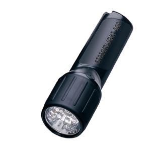 ■商品内容●高輝度LED7灯を採用した耐衝撃ポリマー樹脂製防水ライト●本体色：ブラック■商品スペック●明るさ(ルーメン)：67●連続使用時間:約155時間●全長(mm)：165●質量（g）：179(電池含む)●使用電池(付属)：単3アルカリ...