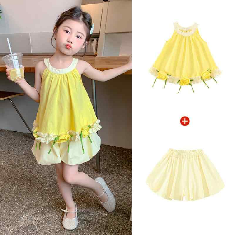 カテゴリ: 子供服セットアップ性別: 女性スタイル: 韓国風セットアップタイプ: パンツセットセット内容: 2点セット対象年齢: 3〜8歳 (100〜140cm)袖丈: ノースリーブパンツ丈: クロップド丈生地加工: 柔軟加工厚さ: 薄手柄...