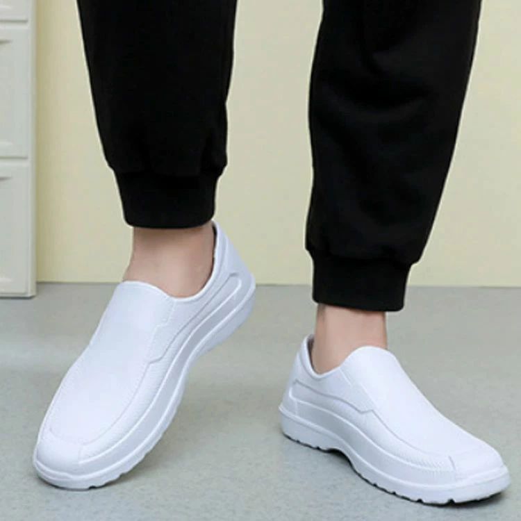 メーカー希望小売価格はメーカーサイトに基づいて掲載していますコックシューズ23〜27.5cm水と油に強くすべりにくい。屈曲性があり、フィット感よく動きやすい。耐摩耗性があるので靴底が減りにくく、スニーカーのような履き心地です。シンプルでいろ...
