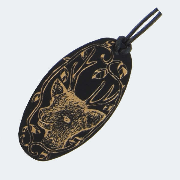 真ちゅう製のペンダントトップです。ニードル等でひっかいてオリジナルアクセサリーを作ってください。下地が真ちゅうなので仕上がりが豪華です。商品サイズ（単位mm)：65×35×1.2mm