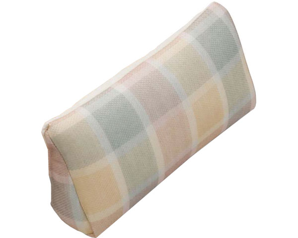 商品の仕様●サイズ／幅20×長さ40cm●重さ／250g●材質／表地：ポリエステル76％・ナイロン24％（旭化成フュージョン使用）、裏地：ポリエステル100％、中材：ポリエステル綿・ポリスチレンビーズ●生産国／日本●手洗い可（40℃）●洗濯...