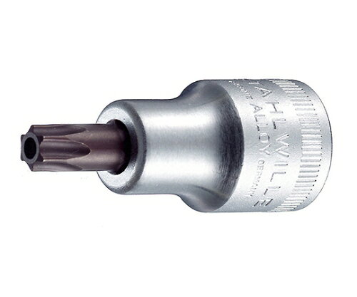 ●頑丈な圧入式の1/2"SQいじり止め付きヘクスローブビットソケット。●サイズ：T40●先端外形寸法(mm)：6.6●全長(L1;mm)：55●軸長(L2;mm)：17●ソケット部外径(d;mm)：22.7●質量(g)：71●ねじサイズ：M...