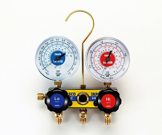 ●R22/R12/R502用ニードルバルブ式マニホールド●マニホールド●▼ゲージ取付ネジ：1/8″NPT●▼ホース接続ポート：1/4″フレア（TA120A）（TA120AH）●連成計・圧力計：-0.1〜1.5MPa（TA141B）●連成計・...