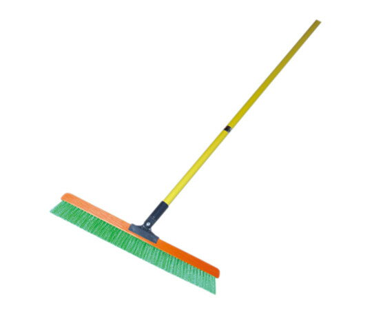 ●自在ほうきです。■仕様●サイズ：全長/1310mm●重量：約470g●材質：毛質/化繊100％、柄/スチールパイプ●商品コード：69140149