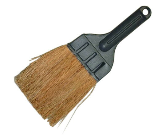 ●木工機械や作業台の清掃に使えます。●誤って機械に噛んでしまっても刃こぼれなど、機械を破損しにくいです。●釘や針金の先などで手などを切傷することがありません。●金属部分が無いので錆びや火花の心配がありません。●パーム繊維のやわらかタイプです...