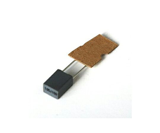 ●角型ケース入りのフィルムコンデンサーです。積層構造です。●定格電圧：100V●静電容量：1μF●静電容量許容差：-●入数：1■仕様
