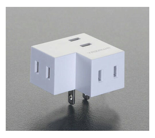 ●3方向に電源を分配し、すっきりと配線できます。●定格：15A・125V（1500W）●コンセント：3口●サイズ：45×45×42mm●本体重量：40g●絶縁カバー付プラグ（トラッキング火災予防）