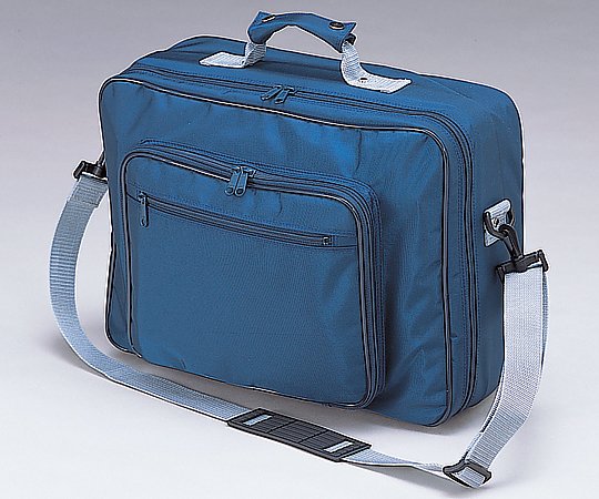 ●材質：ナイロン　●ポーチ付き（2個）●重量：1.6*kg*●手に持つ、肩にかける、背負うの3ウェイバッグです。●内部に消臭ネーム（デオドラントフィルム）を縫い付けていますので、嫌な臭いを消臭します。●内部は大型血圧計などを固定できるベルト...