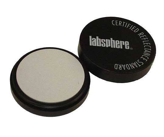 Labsphere スペクトラロン反射標準 75% φ2" 1個●優れた拡散性・反射率を持った拡散材料。●米国NISTに準拠したデータ（250nm〜2500nm、50nm間隔）が添付され、反射標準として使用される。●光学機器の校正に多く使用...