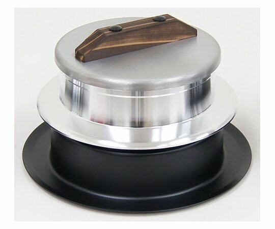 ●ご家庭のガスレンジで簡単に美味しいご飯が味わえます。●かまどには吹きこぼれ受けが付いているのでレンジ廻りの汚れを防ぎます。●炊飯容量（合）：3●直径×高さ（mm）：240×150●材質：釜/アルミニウム合金、蓋/ステンレス、かまど/アルミ...