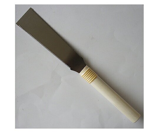 ●DIYや日曜大工の作業にお使いいただけます。●刃の片側にはタテ挽き用の刃がついており、もう一方にはヨコ挽き用の刃がついています。●全長：378mm●刃渡り：180mm●重量：約84g