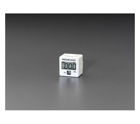 エスコ デジタル圧力計 R1/8"/0-1.0MPa EA729-6 1個●使用圧力：0/1.0MPa●耐圧力：1.5MPa●使用流体：空気●取付ねじ：R1/8”●電源：リチウム電池(CR2032)付属●コード品番：EA729-6
