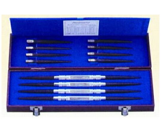 山本科学工具研究所 ハードネスター HRC-8 0716-01-0001010 1個●鉄鋼素材から薄層まであらゆる部品の硬さがタッチで簡単にわかる●金属の硬さを簡単迅速に測る工具（CD-ROM付）●実際現場では、まず品物の大体の硬さを知りた...