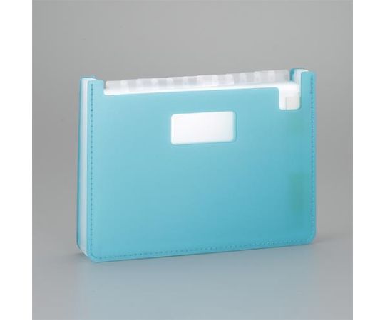 ●縮めるとコンパクト、ポケットを広げると自立可能。●ドキュメントスタンド全商品にインデックスが付いています。●ポストカードサイズにバンドが付いています。●材質：PP●サイズ：316×20（〜330）×235mm●カラー：ブルー●厚み：1.8...