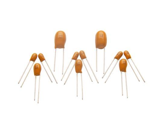 RS　Pro RS PRO タンタルコンデンサ 2.2μF 50V dc C 1袋（10個入） 1袋(10個入) 181-4698●テクノロジー：電解●静電容量：2.2μF●電圧：50V dc●実装タイプ：スルーホール●パッケージ/ケース：...