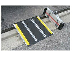 商品の仕様 ●使用時サイズ／幅約73.5×長さ70cm ●重さ／4kg ●材質／FRP（繊維強化プラスチック） ●耐荷重／300kg ●生産国／オーストラリア ★車いすに取り付けできるキャリングバッグもございます。 　パーソナル用税抜￥6,...