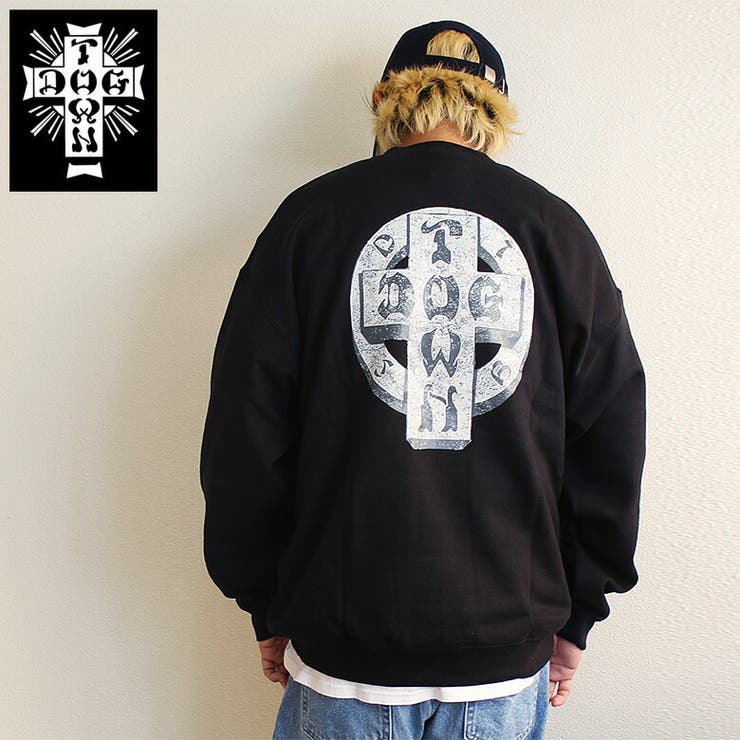 ブランド DOGTOWN (ドッグタウン) 大きいサイズ STONE CREW SWEAT クルーネックスウェット メンズ商品説明クロスとサークルを組み合わせた墓石を思わせるグラフィックがバックに落とし込まれたインパクトあふれるデザイン。フ...