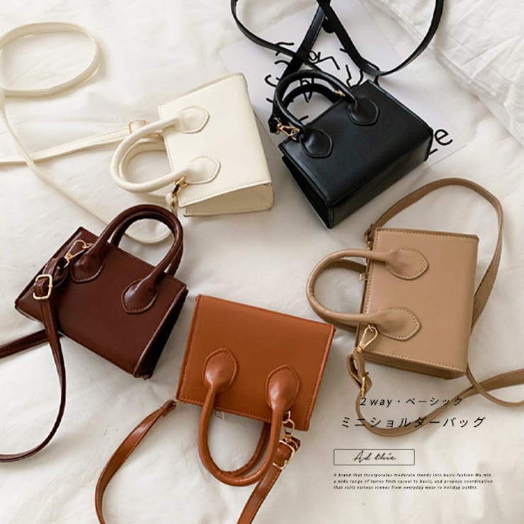 ショルダーバッグにもなる2way仕様のマイクロバッグミニ財布・キーケース・小物類が入るのでちょっとしたお出かけにおすすめです！アクセサリー感覚で付けられるので、シンプルなコーディネートのアクセントとしてもぴったりのアイテム◎どんなコーディネ...