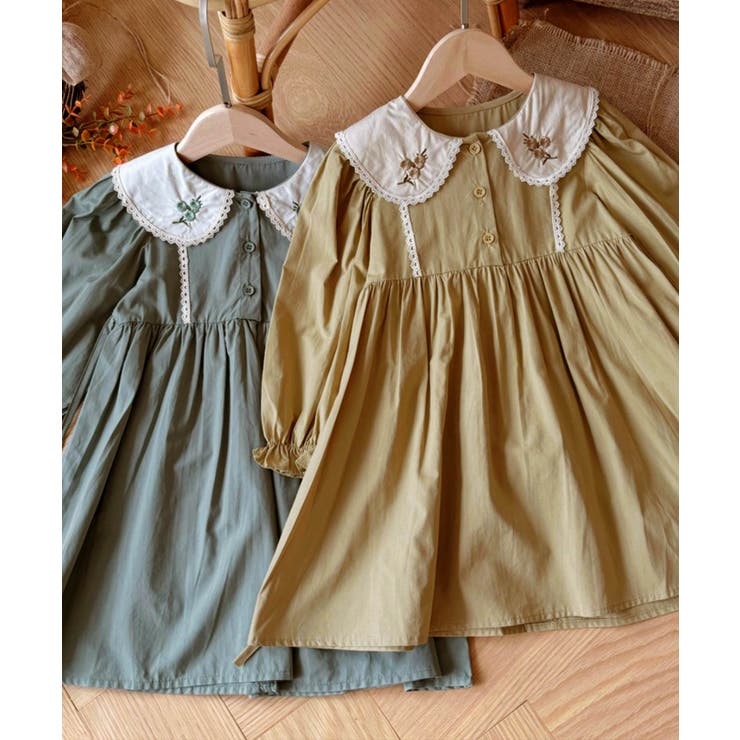 可愛らしい刺繍とフリルデザインが特徴的なワンピース。春夏にぴったりなおしゃれな一着です。襟の刺繍とフリルが可愛らしさを引き立てます。ウエスト部分はリラックス感のあるシルエットで、お子さまの動きやすさを考えた作りになっています。柔らかく肌に優...