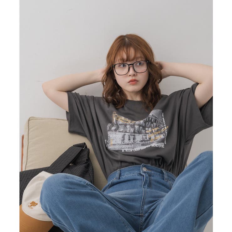 〈アソート展開で好みに合わせて選べるロングTEE〉▼デザイン大きめシルエットで体型カバーも叶うTシャツアイテム。2つのデザインがそれぞれ2色のアソート展開でどちらもどれにするか迷っちゃう可愛さ。カジュアルなコーデにおすすめです。▼コーディネ...
