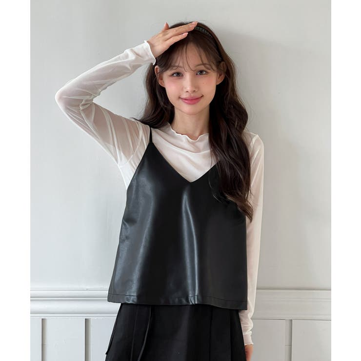 レイヤードTシャツ+ビスチェセットLAYERED BUSTIER SET2025 AW COLLECTION● PointベーシックなインナーTシャツとレザービスチェがセットになったアイテムビスチェはブラウン／ブラックの2色展開、インナーは...