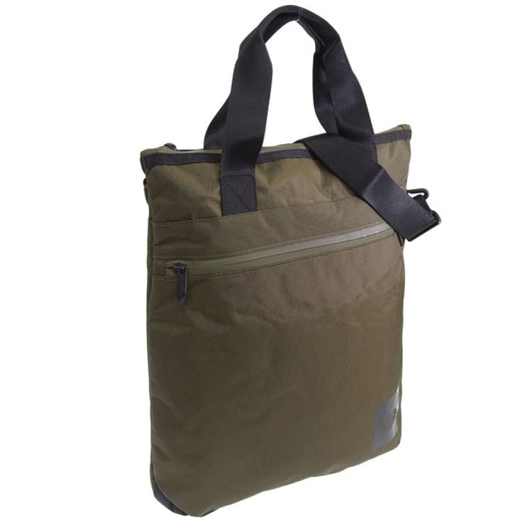 ノースフェイス/THENORTHFACE/ショルダーバッグ/NEW/URBAN/TOTEスタイリッシュなカーキカラーが目を引く、スマートなデザインを兼ね備えた万能トート。肩掛け・手持ちどちらでも使いやすく、通勤通学からアウトドアまで幅広く活...