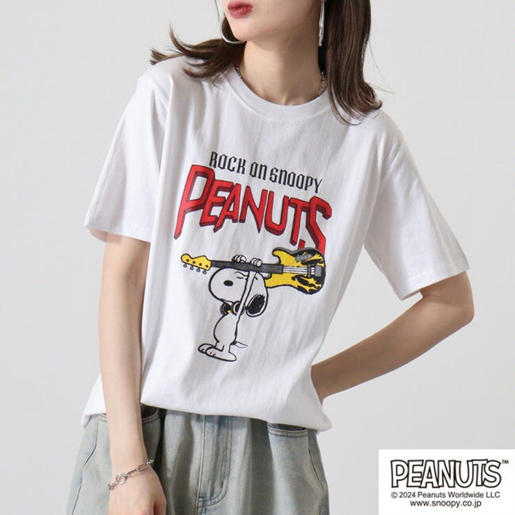 大人気キャラクタースヌーピーのバンドモチーフ半袖Tシャツですバンドモチーフデザインの半袖TシャツでA柄~C柄の3種類展開になっていますA柄にはスヌーピー オラフ チャーリーブラウンB柄にはオラフC柄にはスヌーピーがデザインされていますカラー...