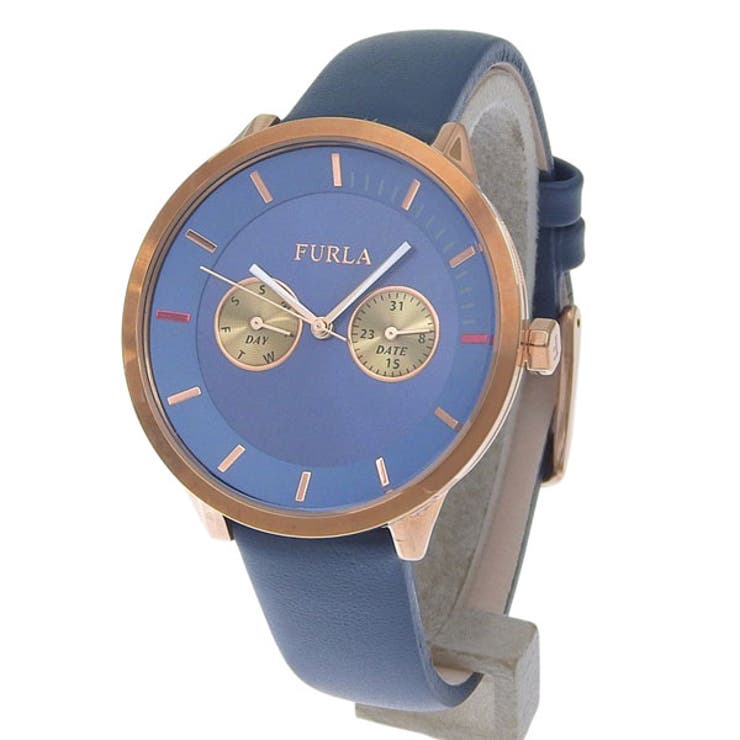 フルラ/FURLA/腕時計/METROPOLIS/38mm/MULT/BLUE/DIALやや大きめのフェイスが存在感を放つレディース腕時計。SSケースとレザーストラップの組み合わせが上品さと軽やかさを両立し、日常からきれいめまで幅広いスタイ...