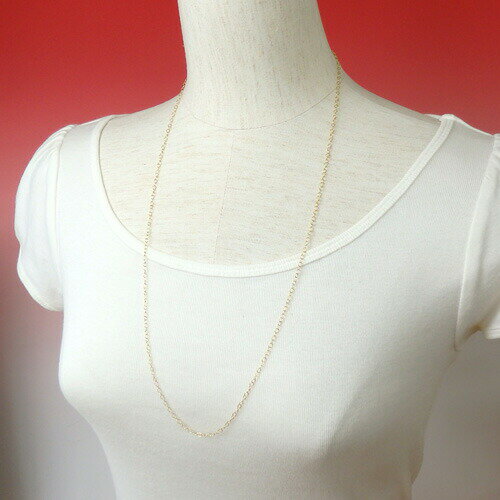K18ゴールドのチェーンネックレスです。 軽やかな丸線アズキのチェーンです。 プレゼントにもおススメです。 素材：K18ゴールドチェーン、K18ヒキワ、K18プレート、K18丸カン 長さ：全長約70cm（金具含む）&nbsp; K18ゴール...