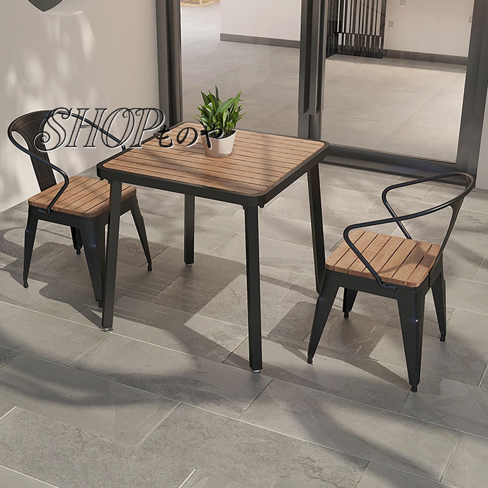 製品詳細：製品名: パティオテーブルと椅子の組み合わせ製品仕様: テーブル: 75*70*70cm椅子: 79*46*46cm製品材質：金属フレーム+プラスチックボード製品の色: 黒/白 + 木の色適用スペース：テラス、中庭、カフェ、書店、...