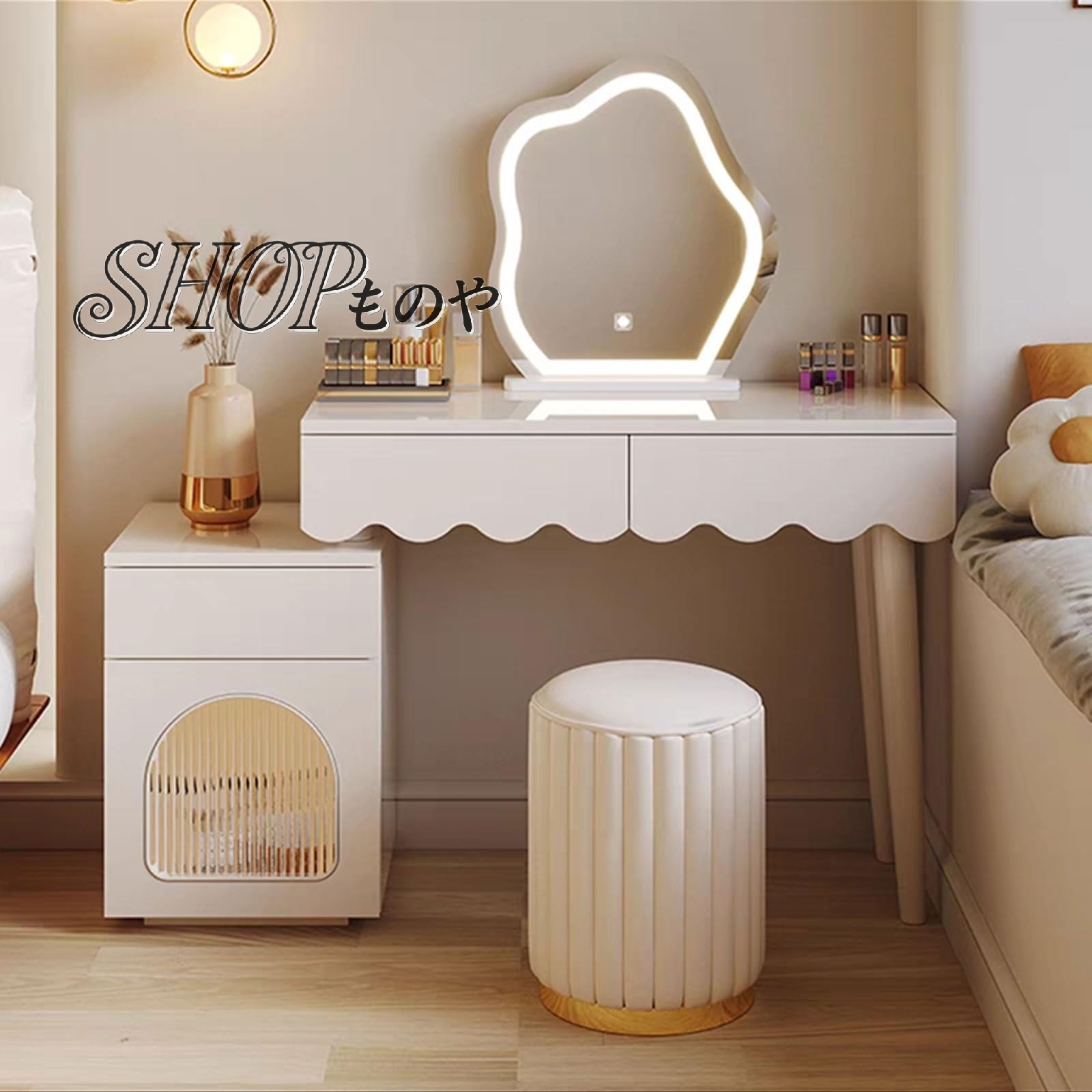 製品仕様書色: ホワイト材質: パイン材製品サイズ: 60/70*40*76 センチメートルサイドボードのサイズ: 30*40*55cm(手動測定のため、3～5cmの誤差が生じる場合があります。)パッケージ内容1×ミラー1×テーブル1×スツ...